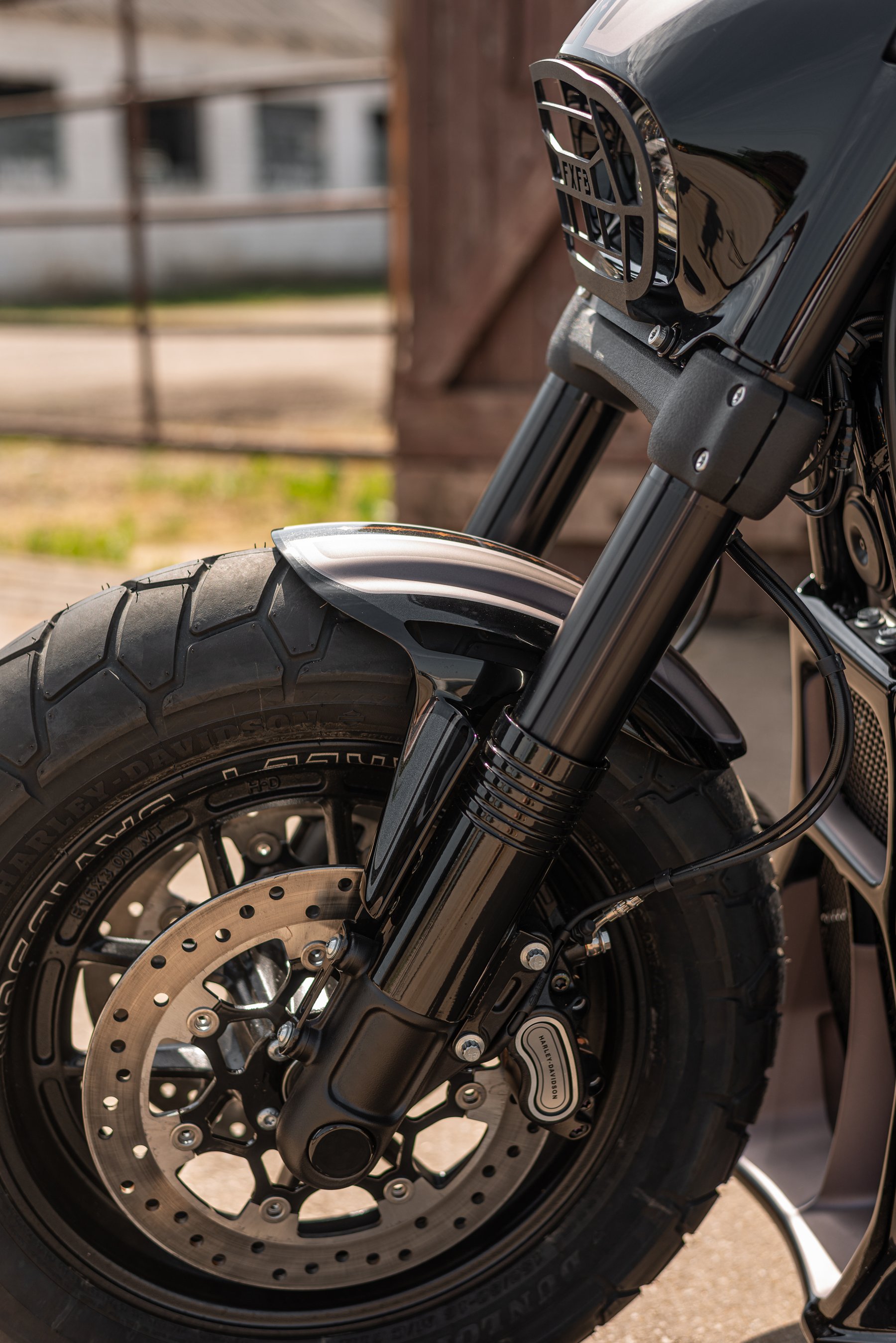 Killer Custom Lower Fork Covers In Gloss Black For Harley Davidson 2018 ...